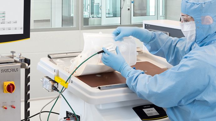 Biostat® B - Benchtop Bioreactor Controller | Sartorius