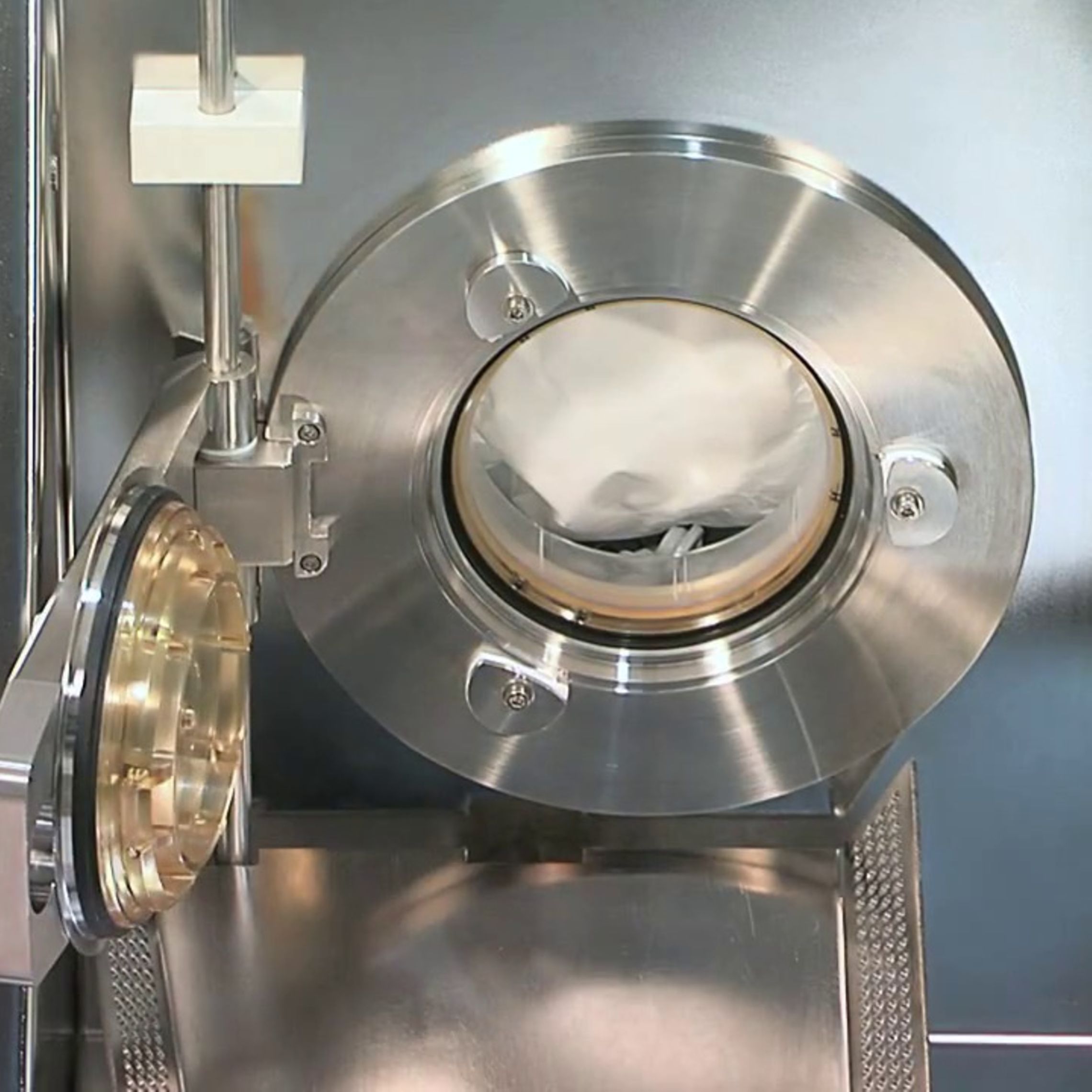 Biosafe Monolever Port Outside Opening