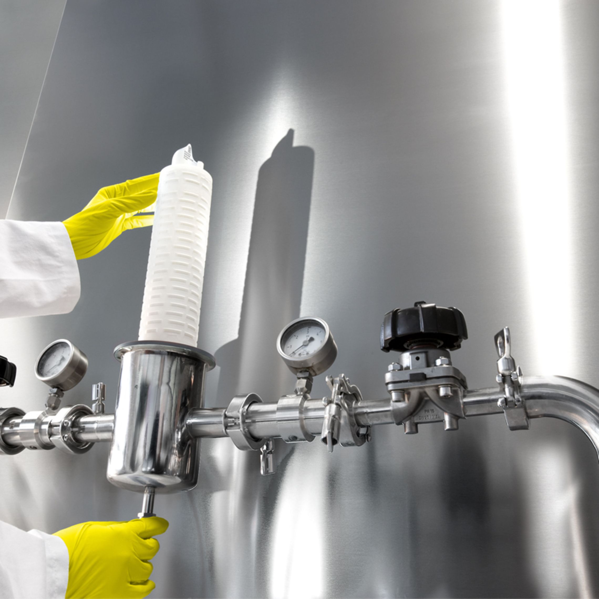 Why Venting Filter Size Matters in Food & Beverage Production